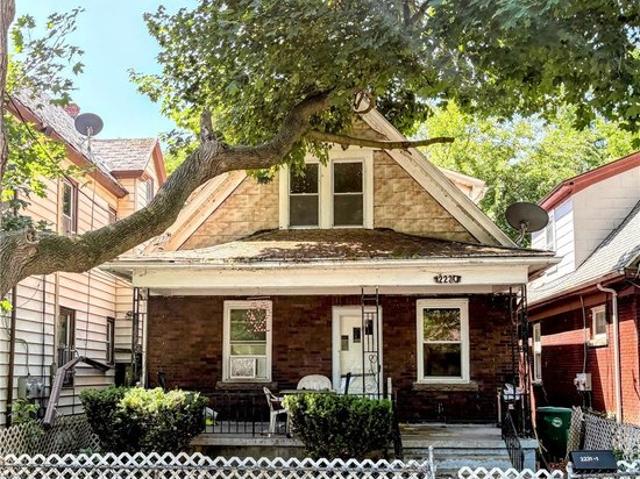 2231 Cudaback Ave, Niagara Falls, NY 14303