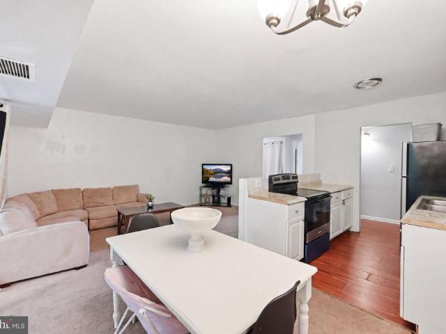 2231 Castle Rock Square # 22C