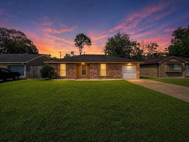 2231 County Road 796, Alvin, TX 77511