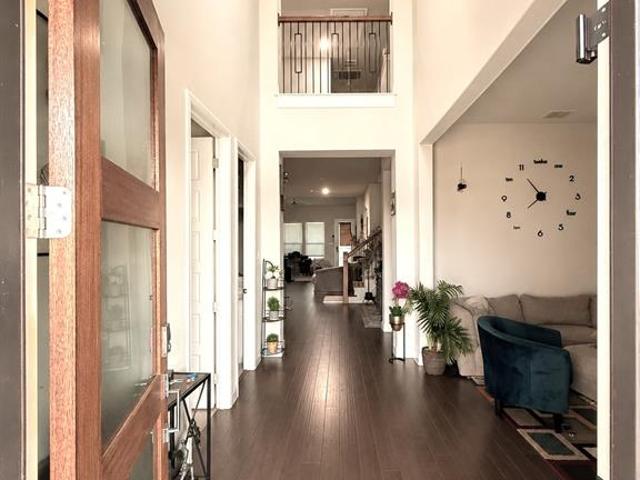 2231 English Ivy Road