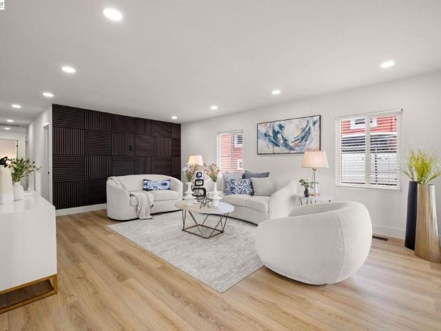 2231 LaSalle St