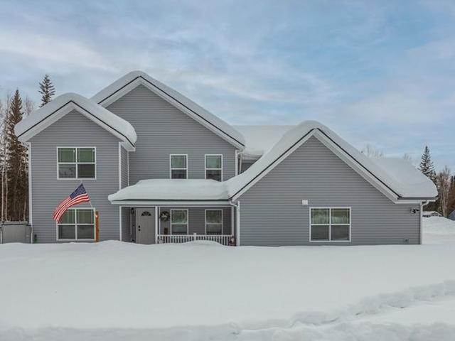 2231 Stitt Ct, North Pole, AK 99705