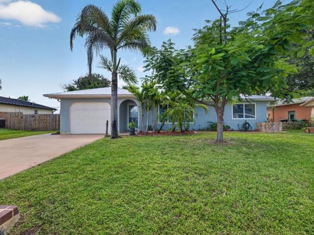 2231 SE Glover St, Port Saint Lucie, FL 34984