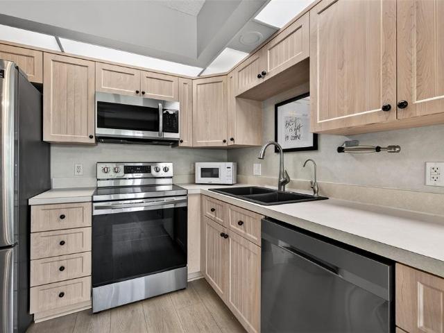 2231 Utopian Dr E, Unit 219, Clearwater, FL 33763 | MLS #TB8493