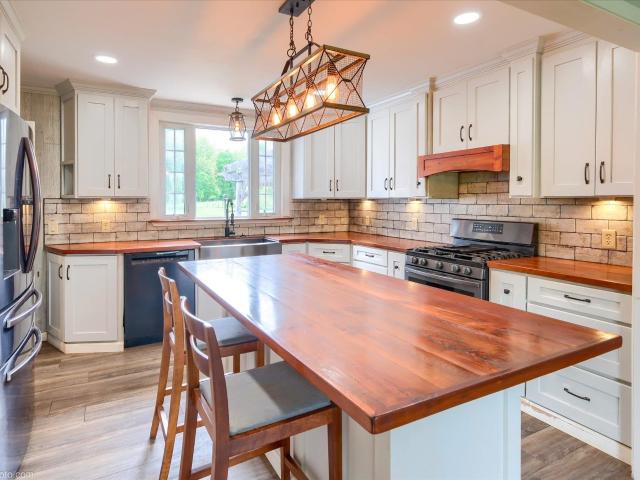 2231 W Dodge Road