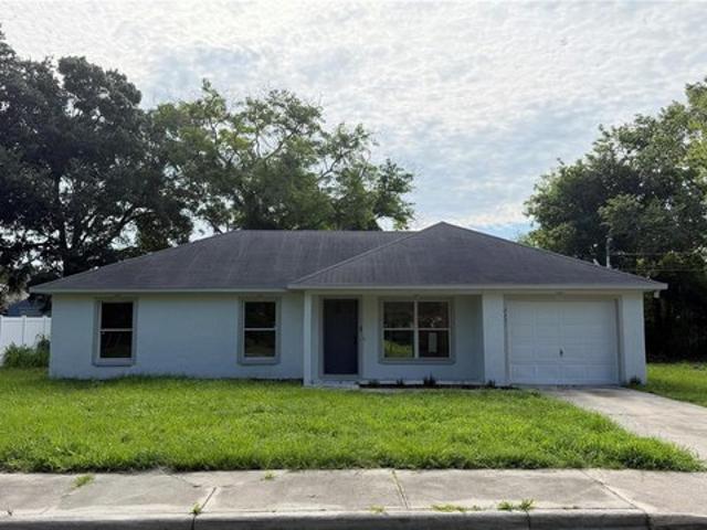 2231 Water St, Sanford, FL 32771