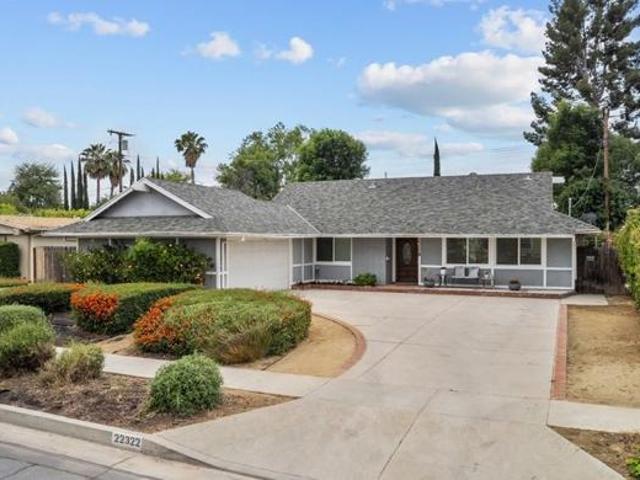 22322 Bassett St, Canoga Park, CA 91303