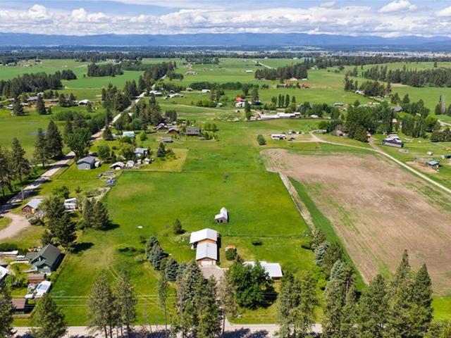 2232 Middle Rd, Columbia Falls, MT 59912