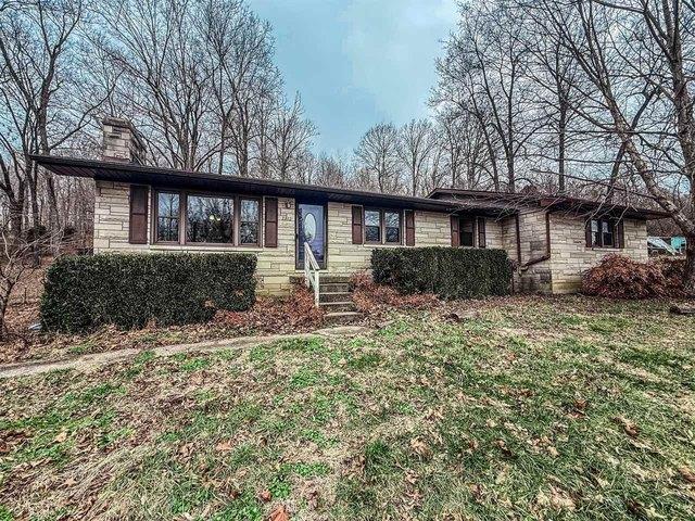 2232 Bowling Green Rd, Caneyville, KY 42721