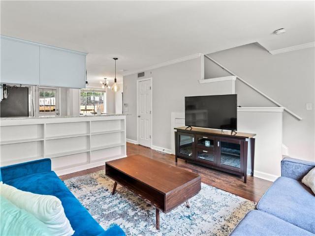 2232 Dunseath Avenue NW 404