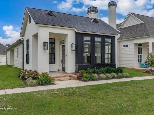 2232 Fairwoods Dr, Shreveport, LA 71106
