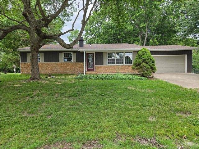 2232 Heather Hills Dr, Saint Joseph, IL 61873