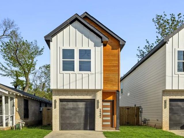 2232 Hooper St, Dallas, TX 75215