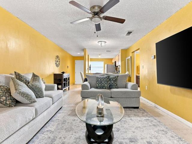 2232 SW 81st Ave, Miramar, FL 33025