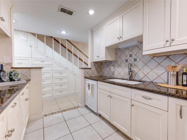 2232 S Piney Point Road 110