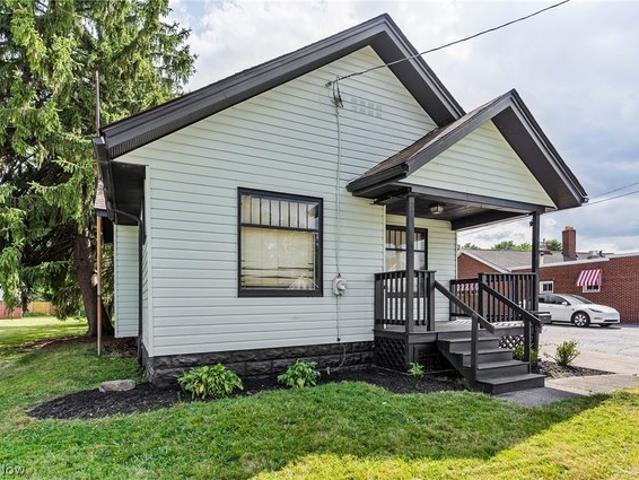 2232 Youngstown Rd SE, Warren, OH 44484