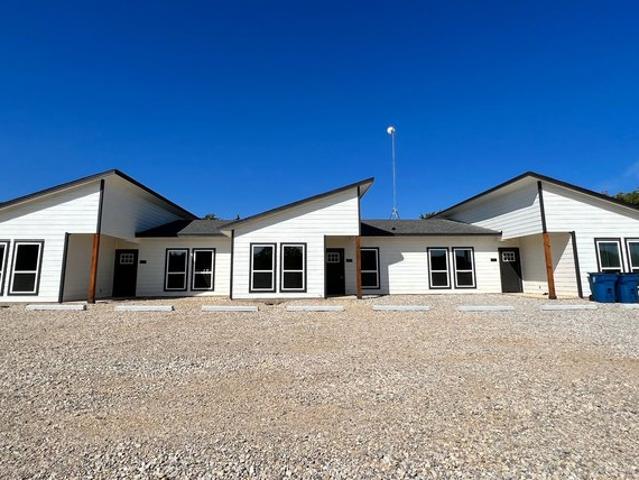 2232J J E Woody Rd, Springtown, TX 76082