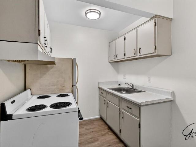 22330 W Warren 2 Bedroom Apartment for Rent at 22330 W Warren Ave, Detroit, MI 48239 Cody Rouge