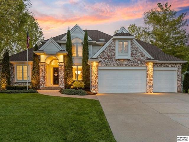 2233 N 161st St, Omaha, NE 68116