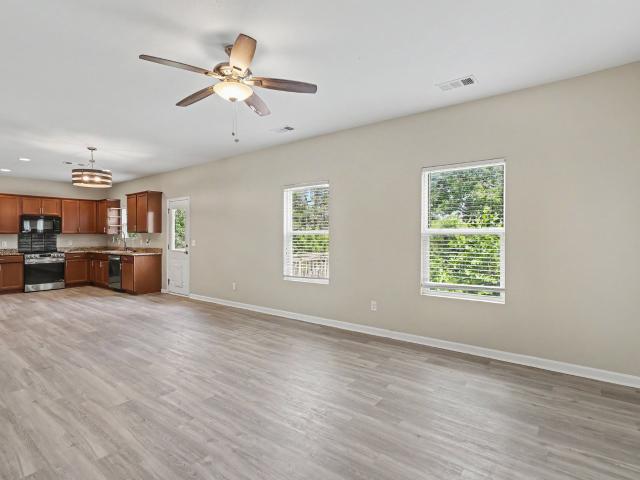 2233 Bee Hive Dr