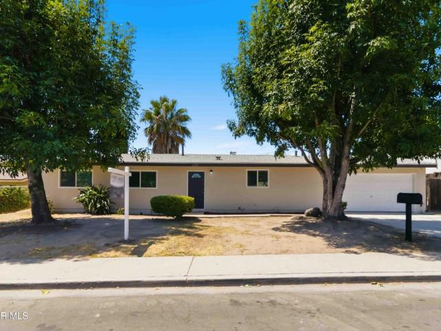2233 Caldwell Avenue