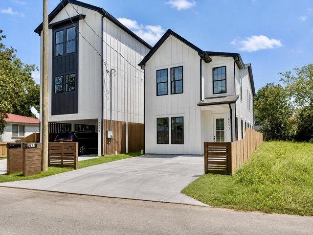2233 Clinton St, North Charleston, SC 29405