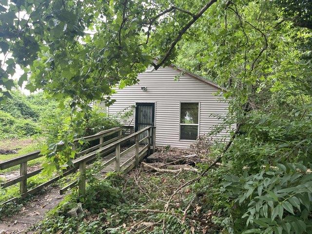 2233 E Blaine St, Springfield, MO 65803