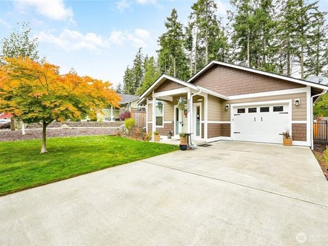 2233 E Rosecrans Ct, Port Townsend, WA 98368