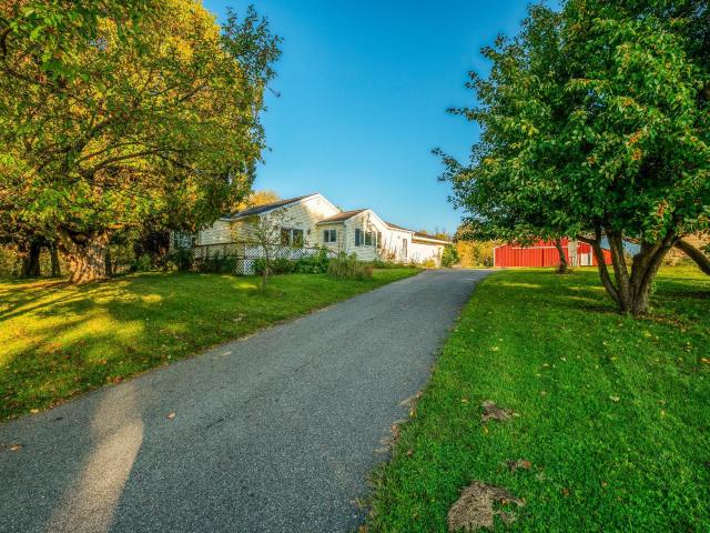 2233 Great Divide Road NW