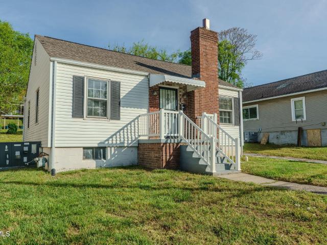 2233 Lawson Ave, Knoxville, TN 37917 | MLS #9993 | Compass
