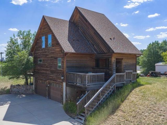 2233 Lincoln Ave, Hot Springs, SD 57747