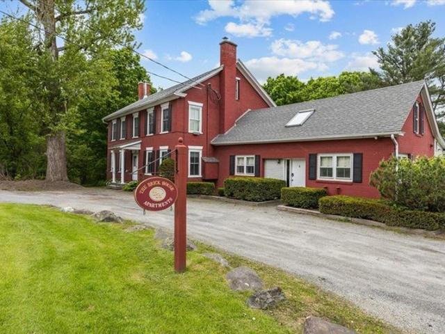 2233 Pucker St, Stowe, VT 05672