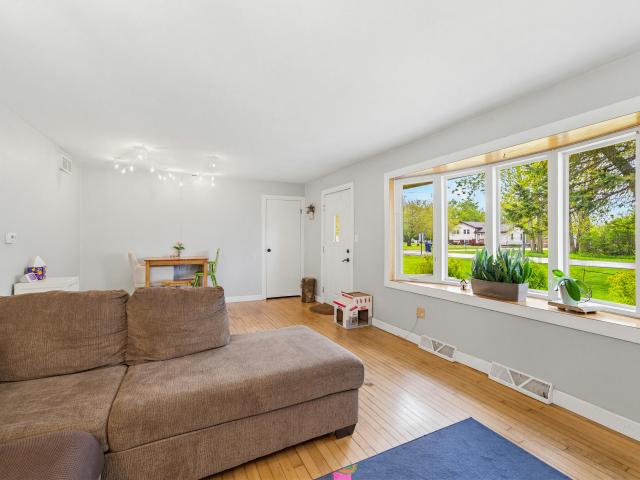 2233 Wallace Lake Rd