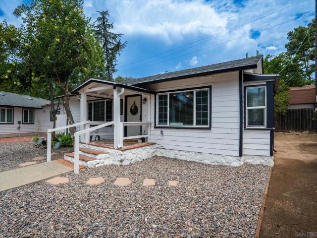 2233 35 W Victoria
