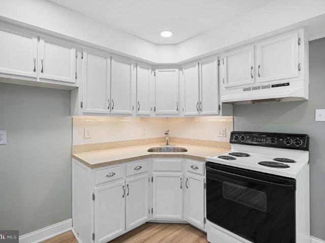 223 225 Kings Highway E # 3RD FLR