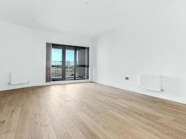 223 229 Rye Lane, Peckham SE15, 2 bed flat to rent, £2,400 pcm | PrimeLocation