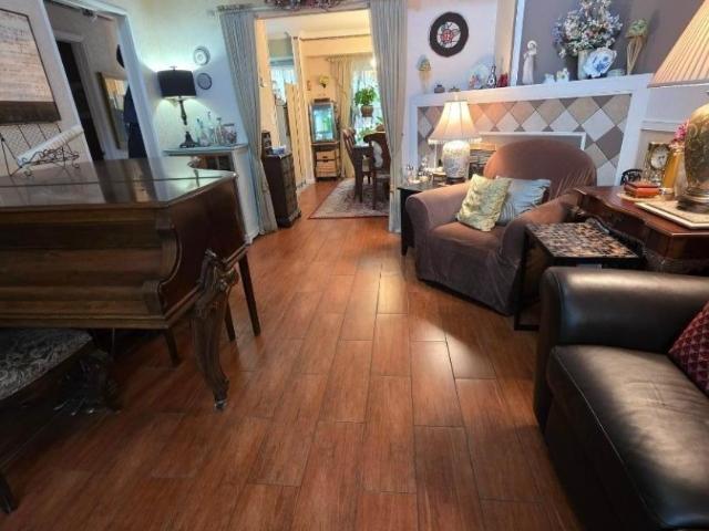 223 Coldspring Ct