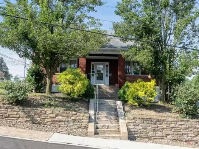 223 CATSKILL AVE, PITTSBURGH, PA 15227 Single Family Residence.