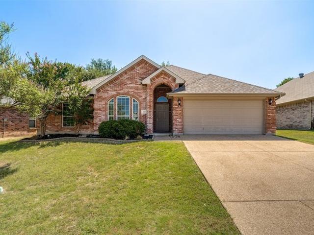 223 Carriage Dr, Willow Park, TX 76087