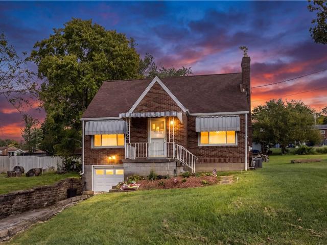 223 Crescent Dr
