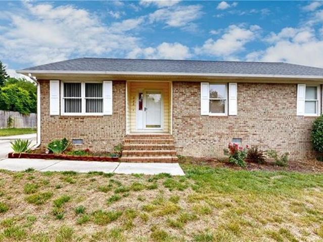 223 Aldridge Ln, Archdale, NC 27263