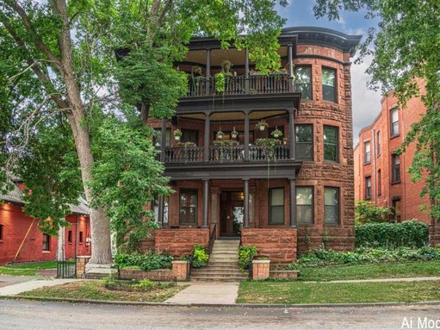 223 Arundel St Apt 1, Saint Paul, MN 55102