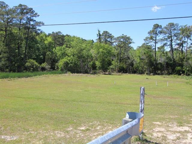 223 Bear Creek Rd, Hubert, NC 28539