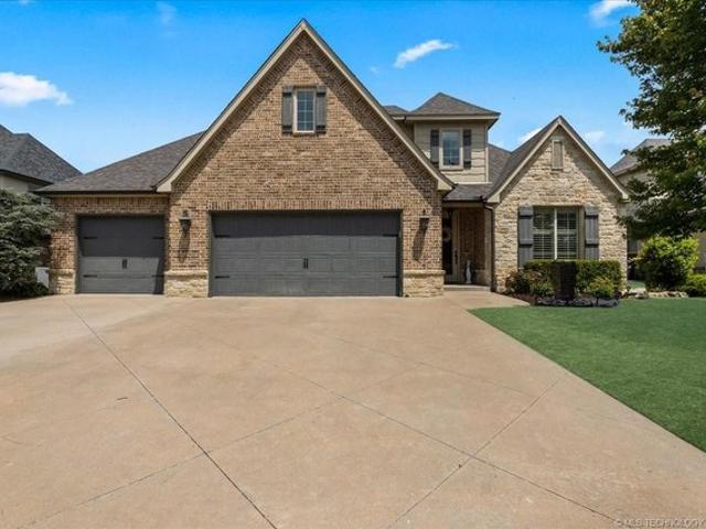 223 E 128th St S, Jenks, OK 74037