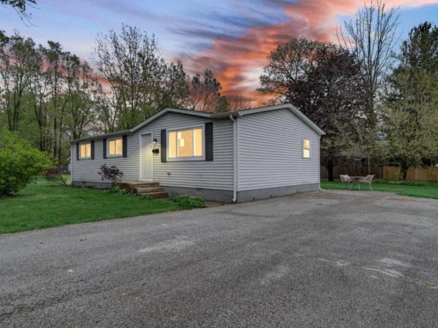223 E Washington Ave, Hobart, IN 46342