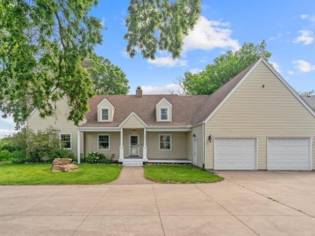 223 E River Pkwy, Champlin, MN 55316