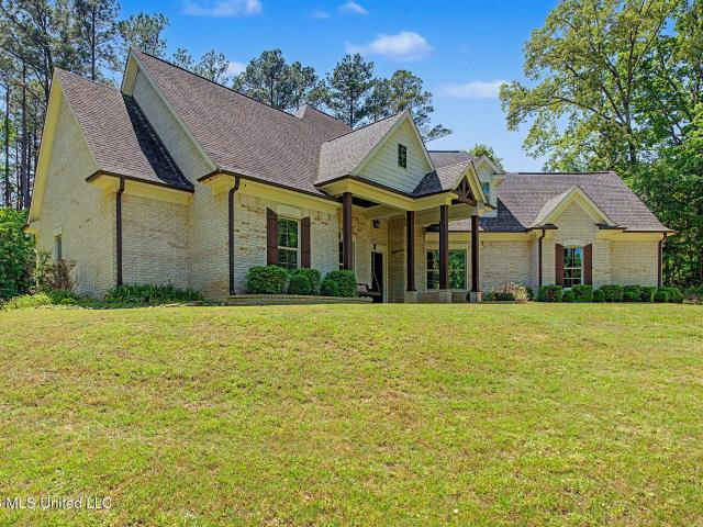 223 Fawn Cove