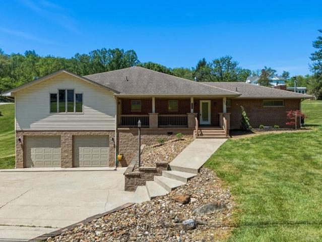 223 Fudges Creek Rd, Ona, WV 25545