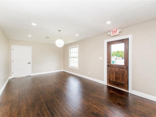 223 Hoppen Place