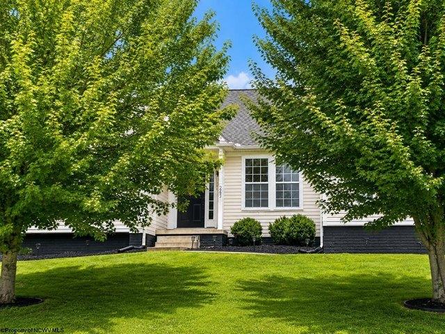 223 Harvest Ridge Ln, Morgantown, WV 26508